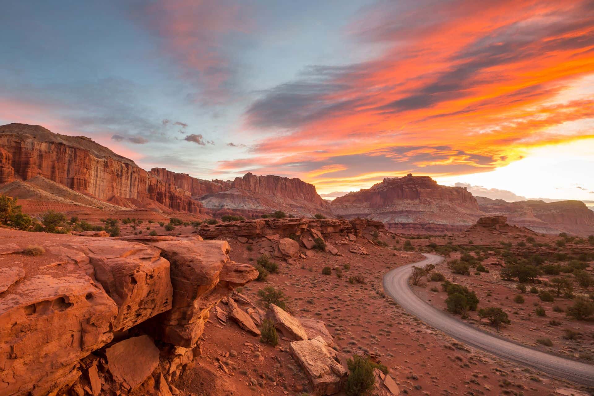 MOAB to CAPITOL REEF National Park (9 Amazing Stops You Can't Miss ...