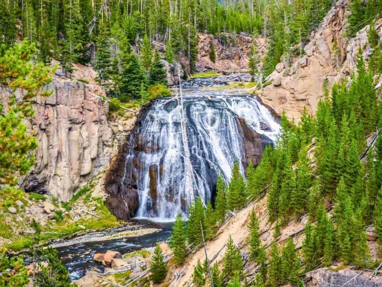 16 Best Stops on Yellowstone Grand Loop Drive (Maps+Useful Tips ...