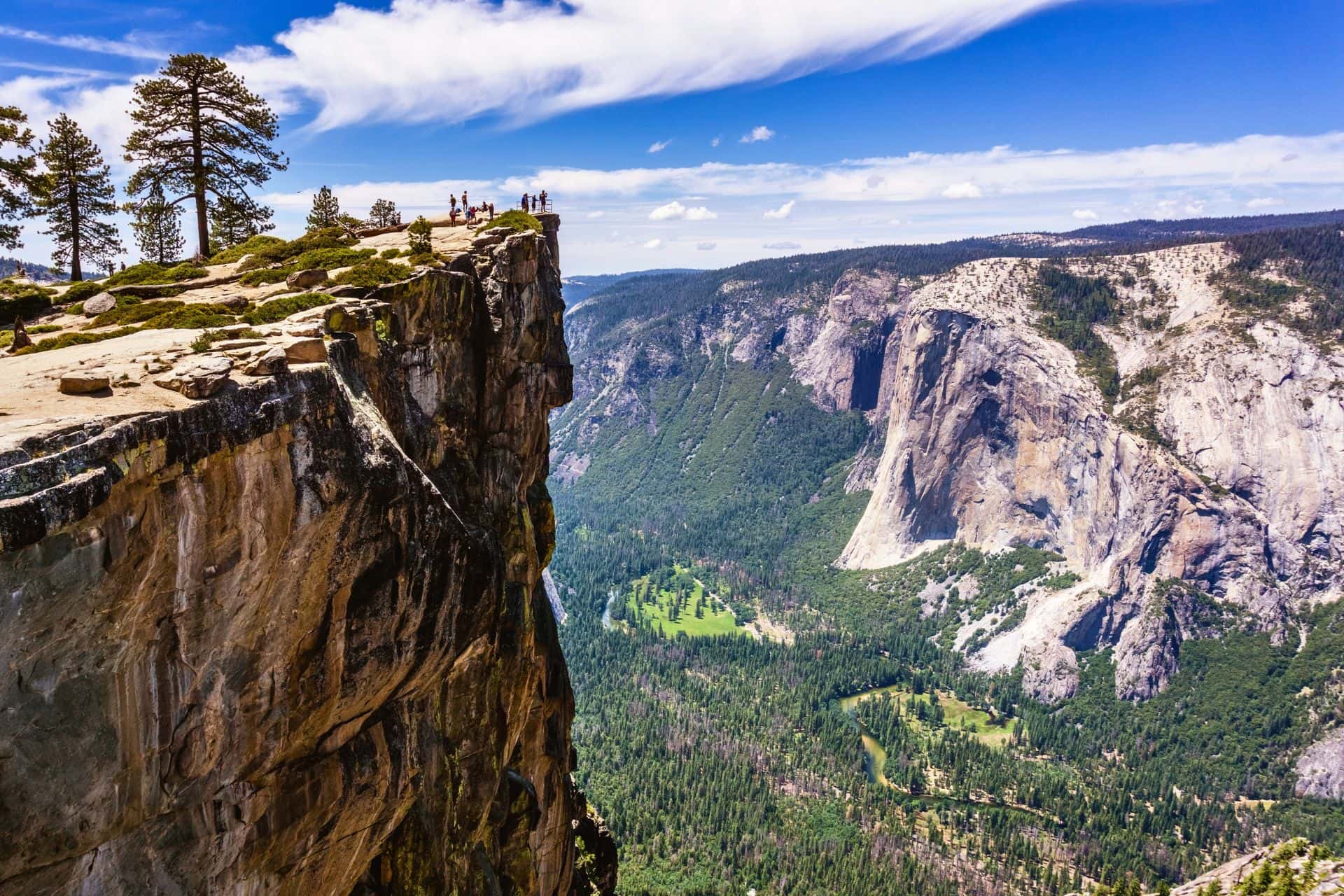 5 Amazing Scenic Drives in Yosemite (with Best Stops+Maps) • Intrepid Scout