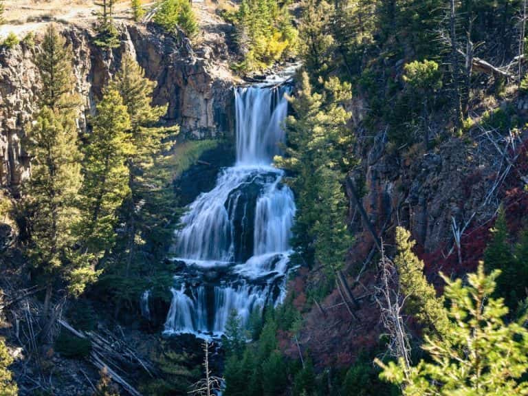 16 Best Stops on Yellowstone Grand Loop Drive (Maps+Useful Tips ...