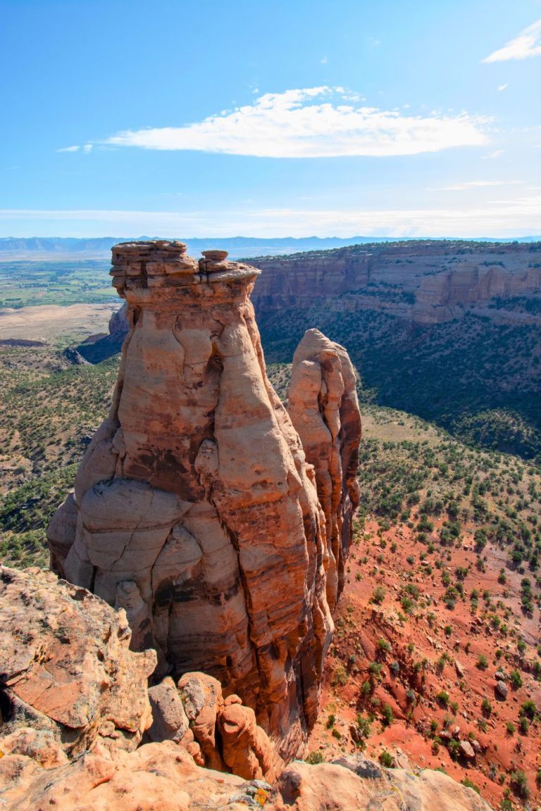 24 Best Stops on Rim Rock Drive in Colorado National Monument (Maps ...